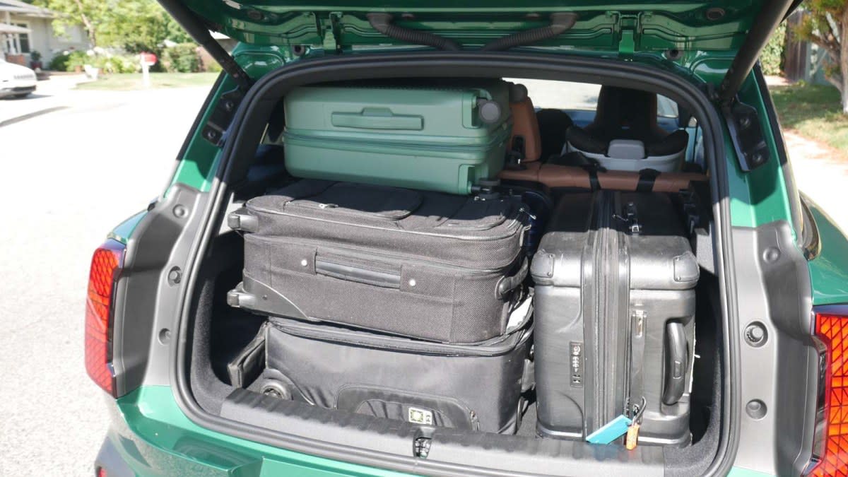 Mini Countryman Luggage Test: How much fits in the trunk? - Autoblog
