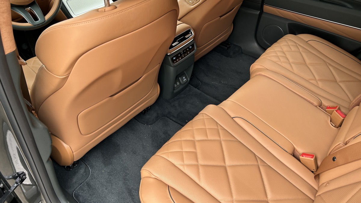 2025 Genesis GV80 Review: Beautiful looks backed up by true luxury ...