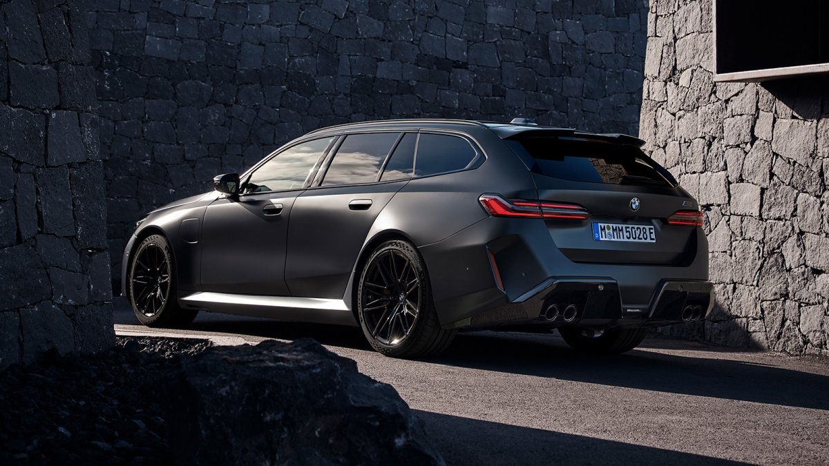 2025 BMW M5 Touring revealed: U.S. is finally getting an M5 wagon! - Autoblog