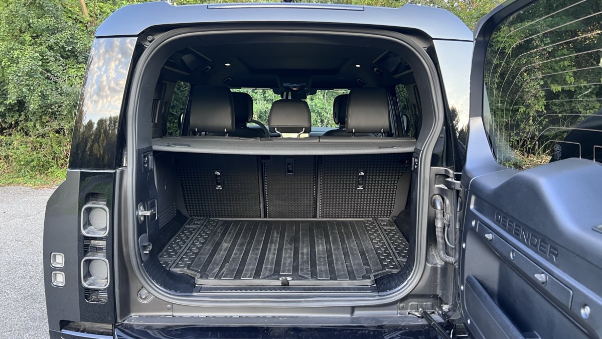 2025 Land Rover Defender 90: 4 reasons to love it, 2 reasons to think ...