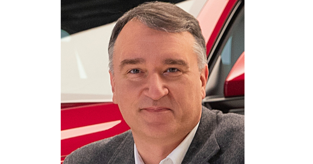 Tony Roma to succeed Tadge Juechter as Corvette chief - Autoblog