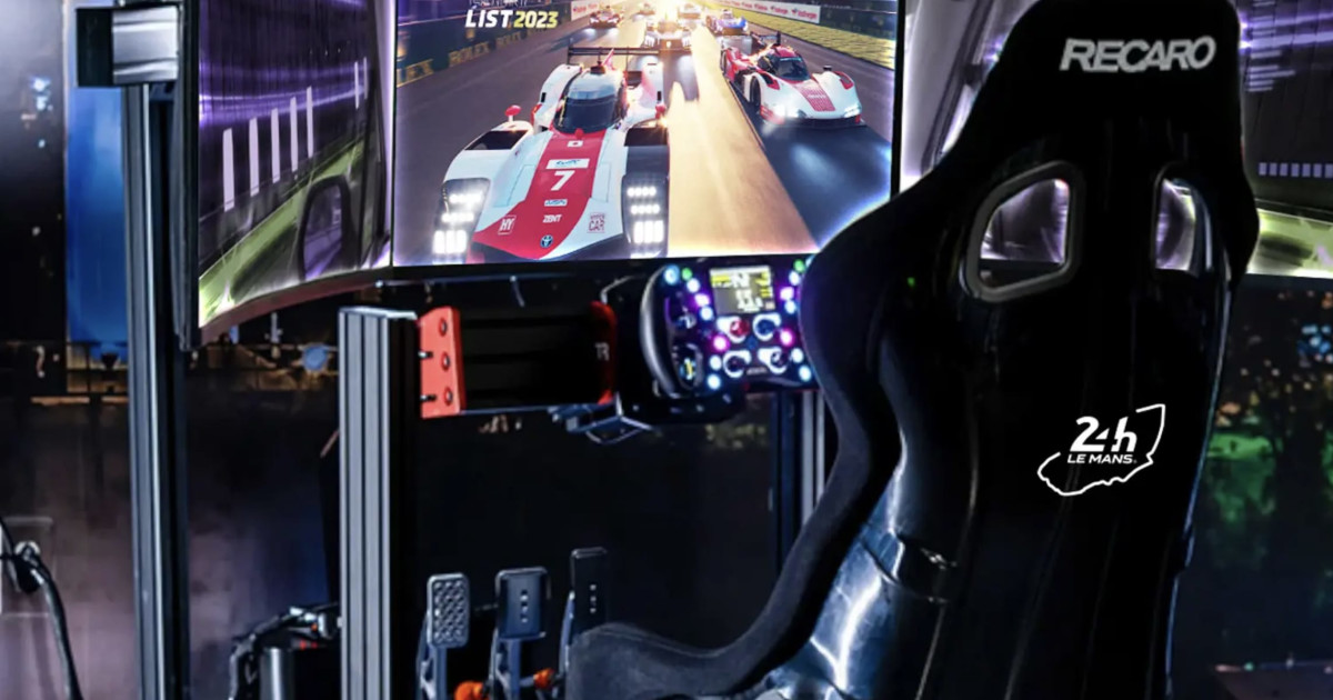 Recaro's new seat tech adds track feel to the sim experience at CES ...