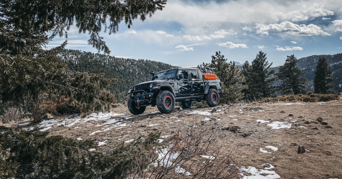 Winter overlanding gear that'll make the cold more enjoyable - Autoblog