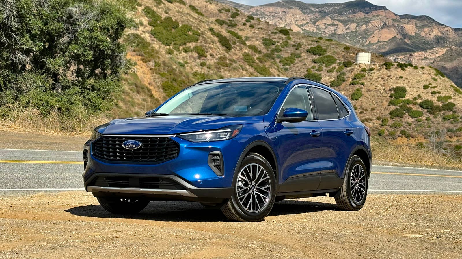 2024 Ford Escape Review: Easy to like, but space and price are problems ...