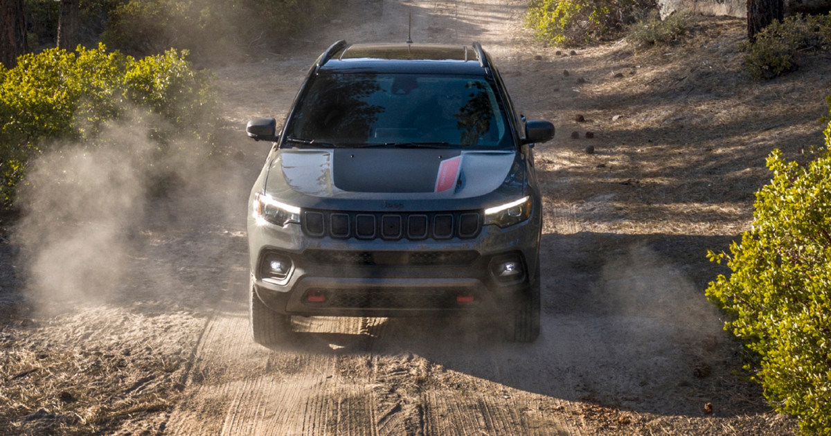 2024 Jeep Compass base price drops below $28,000 - Autoblog