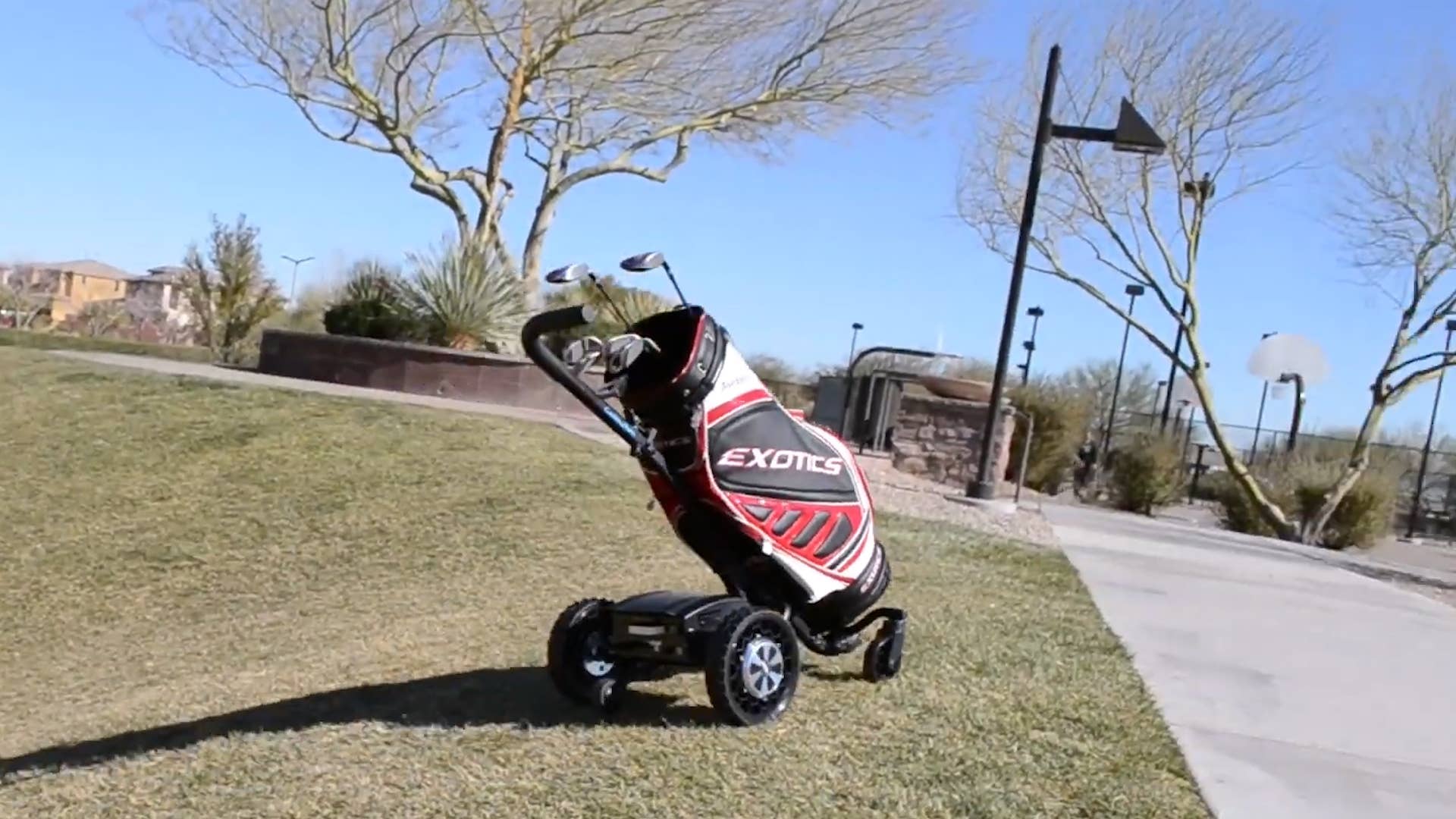This autonomous golf caddy can follow you for 27 holes - Autoblog