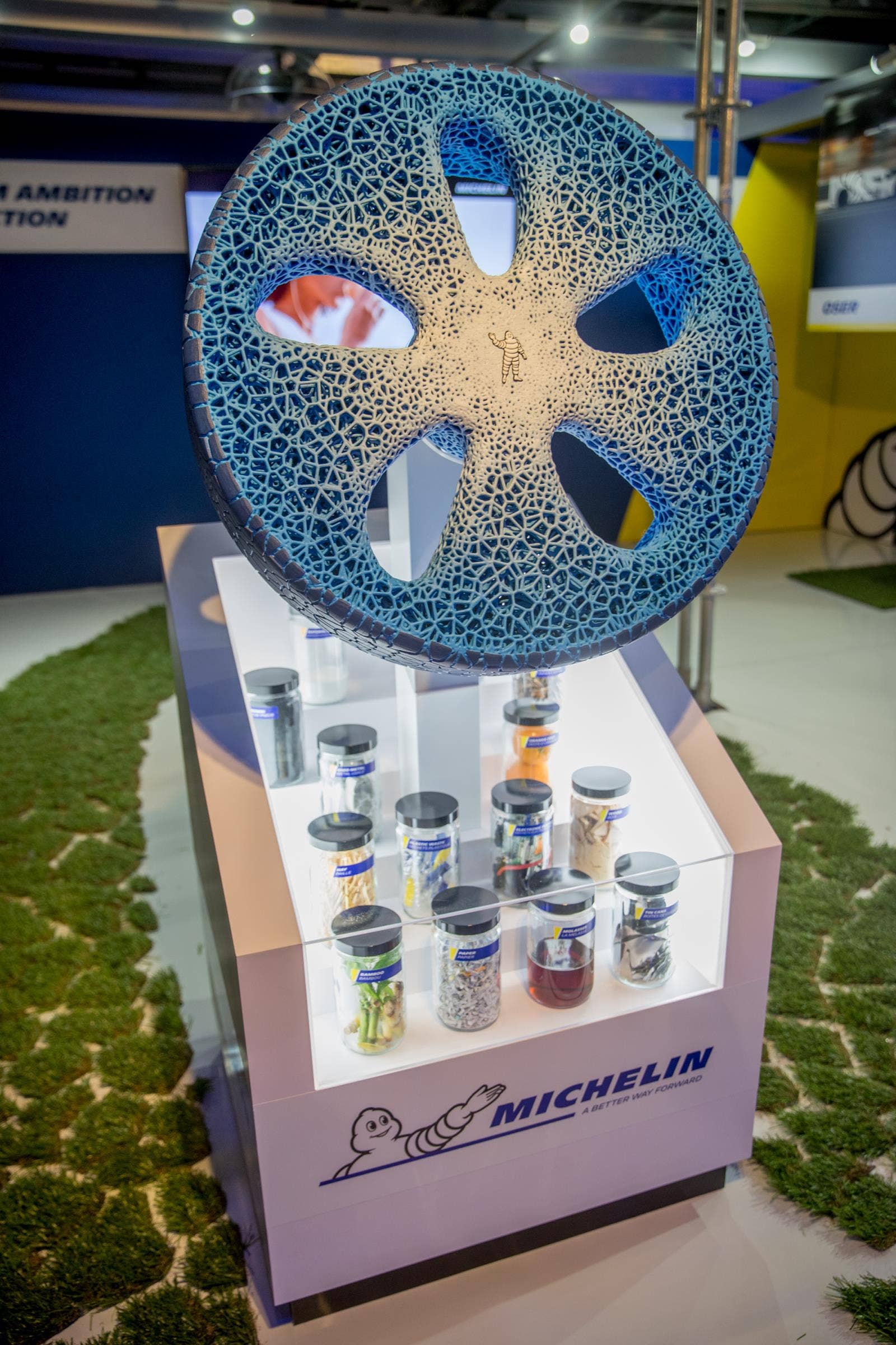 Michelin unveils Vision 3D-printed, recyclable, biodegradable concept ...