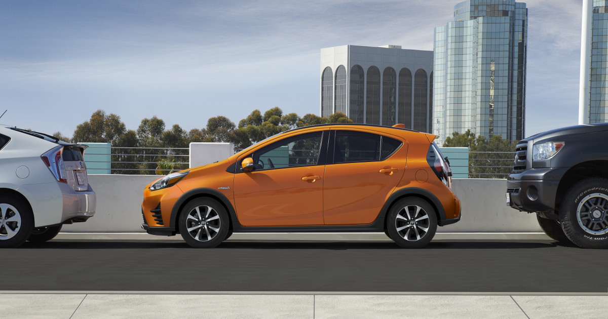 2018 Toyota Prius C Quick Spin Review | My favorite Prius - Autoblog