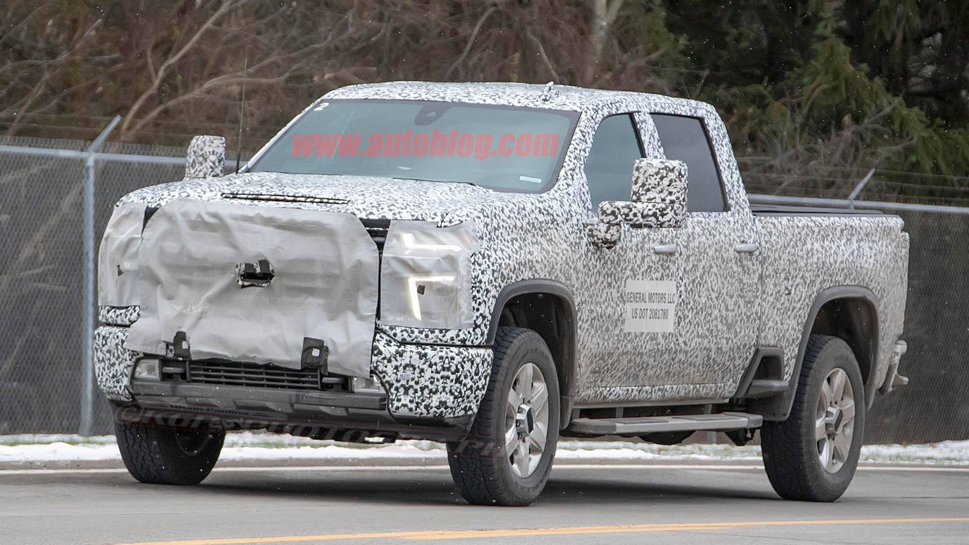 2020 Chevy Silverado HD front end starts coming into focus - Autoblog