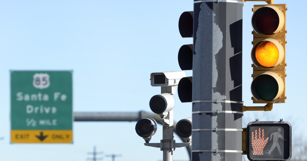 Your Next Red-Light Ticket Might Come From AI - Autoblog