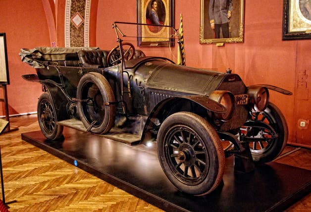 Five cursed and haunted cars - Autoblog