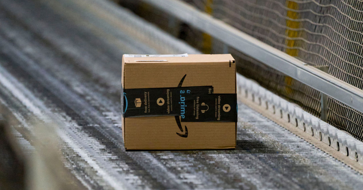 Amazon Is Selling a Popular Wireless CarPlay Adapter for $42 - Autoblog