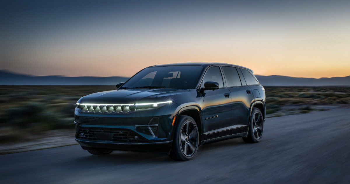 Stellantis unveils “eyes-off” driving system - Autoblog