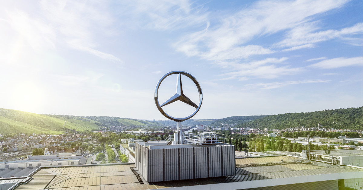 Trump Tried to Lure Mercedes Out of Germany—CEO Flatly Said No - Autoblog