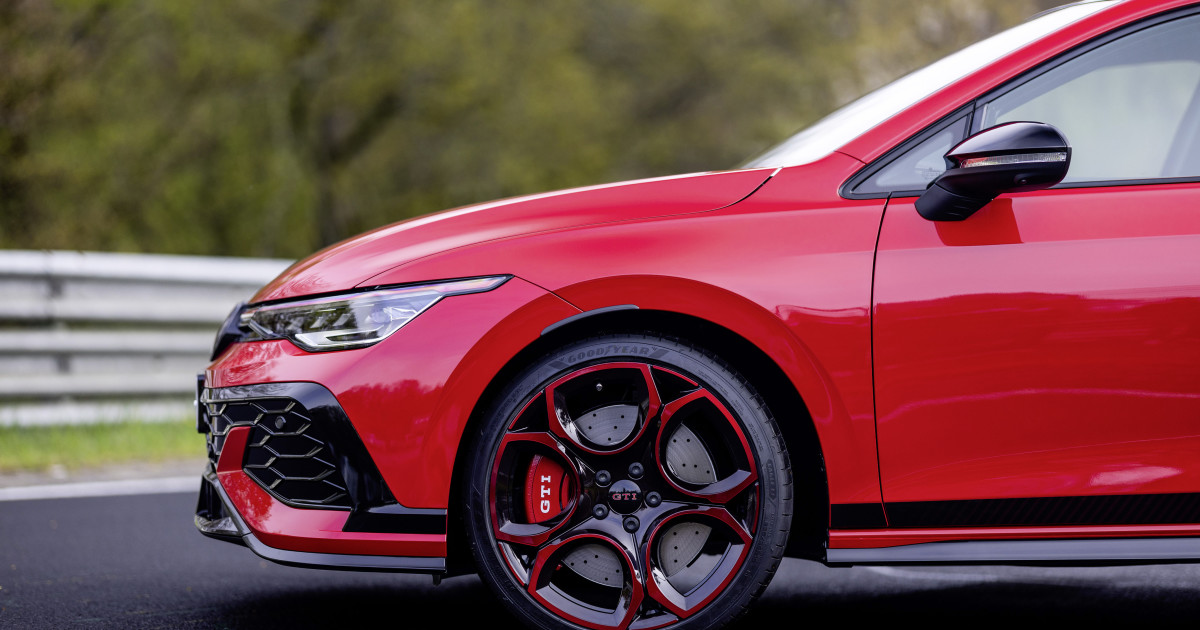 Volkswagen GTI Edition 50 Revealed With Golf R-Rivaling Horsepower ...