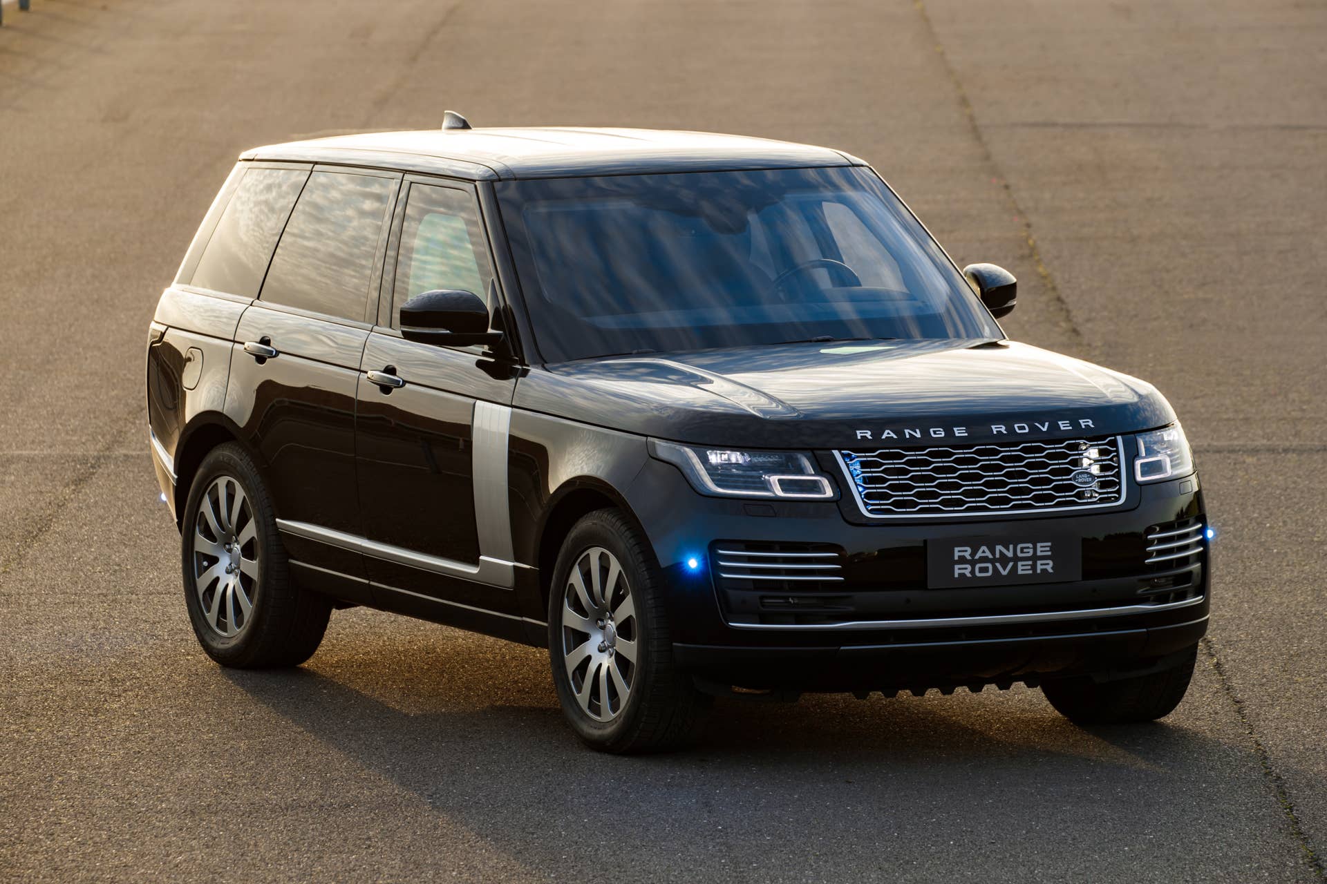 JLR Admits It Can’t Make a Safe Bulletproof Range Rover - Autoblog