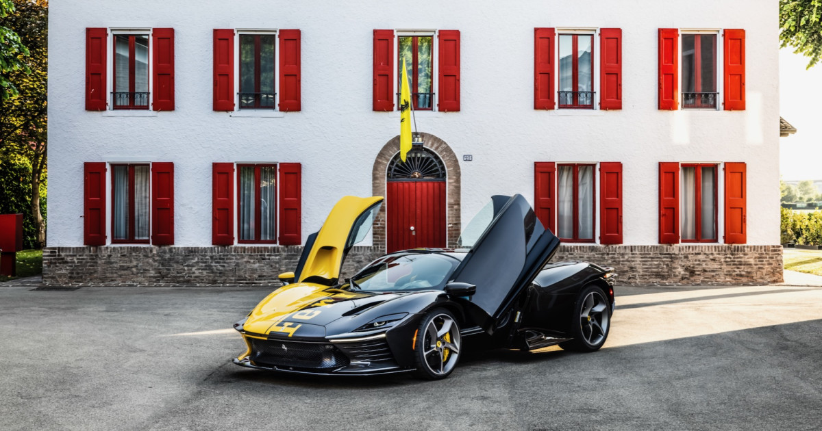 Ferrari Daytona SP3 sells for record $26 million at auction - Autoblog