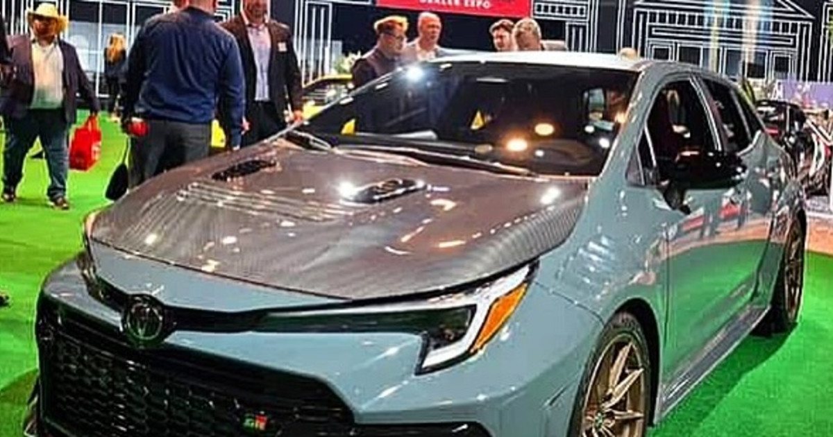Rumored GRMN Corolla Surfaces With Carbon Panels and Track-Ready ...