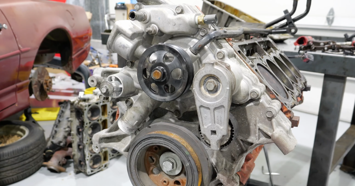 Engine Teardown Exposes What Nearly Destroyed This 90,000-Mile Hemi V8 ...