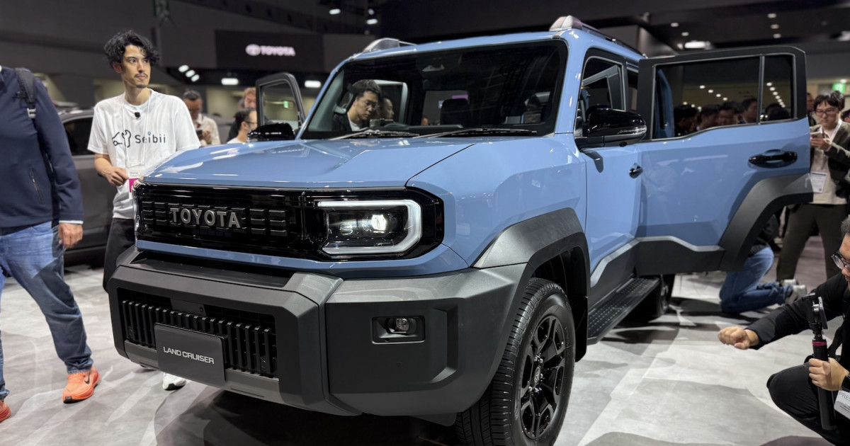 Toyota Land Cruiser FJ Looks Bare and Rugged in the Metal - Autoblog