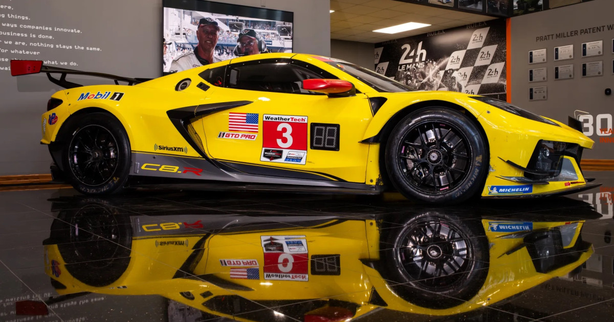 Ultra-Rare Corvette C8.R Race Car Hits the Market for $1.5 Million ...