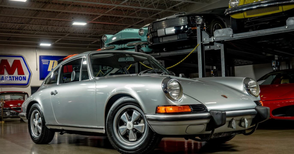 This Low-Mile, One-Owner Air-Cooled Porsche 911 Is Priced Exactly Where ...