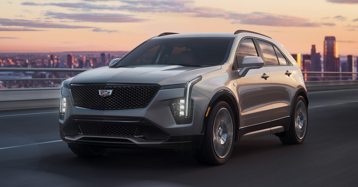 2024 Cadillac XT4 refresh adds Lyriq's 33 inches of screen - Autoblog