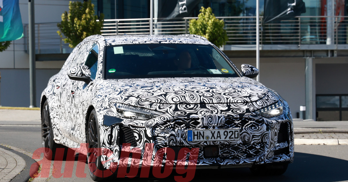 Next-gen Audi RS 7 Avant caught testing in new spy photos - Autoblog