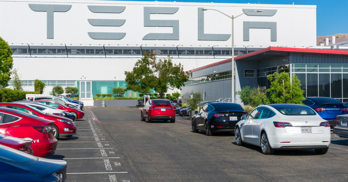 Used EV prices fall much faster than gas cars, according to iSeeCars ...