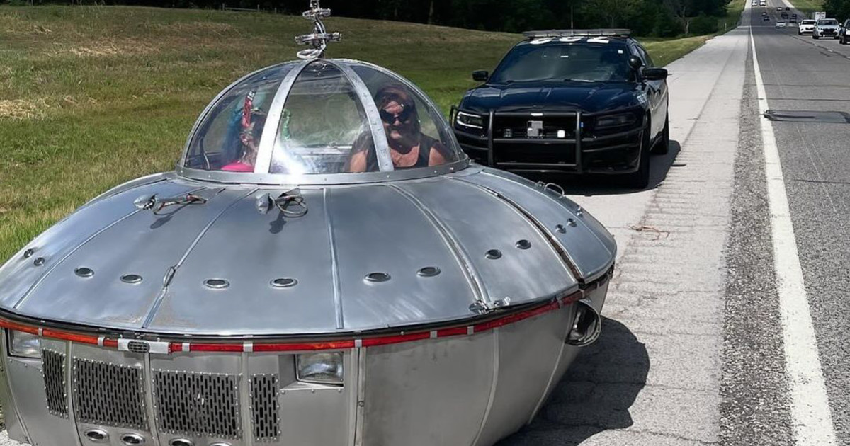 Oklahoma State Police traffic stop is a close encounter with a flying ...