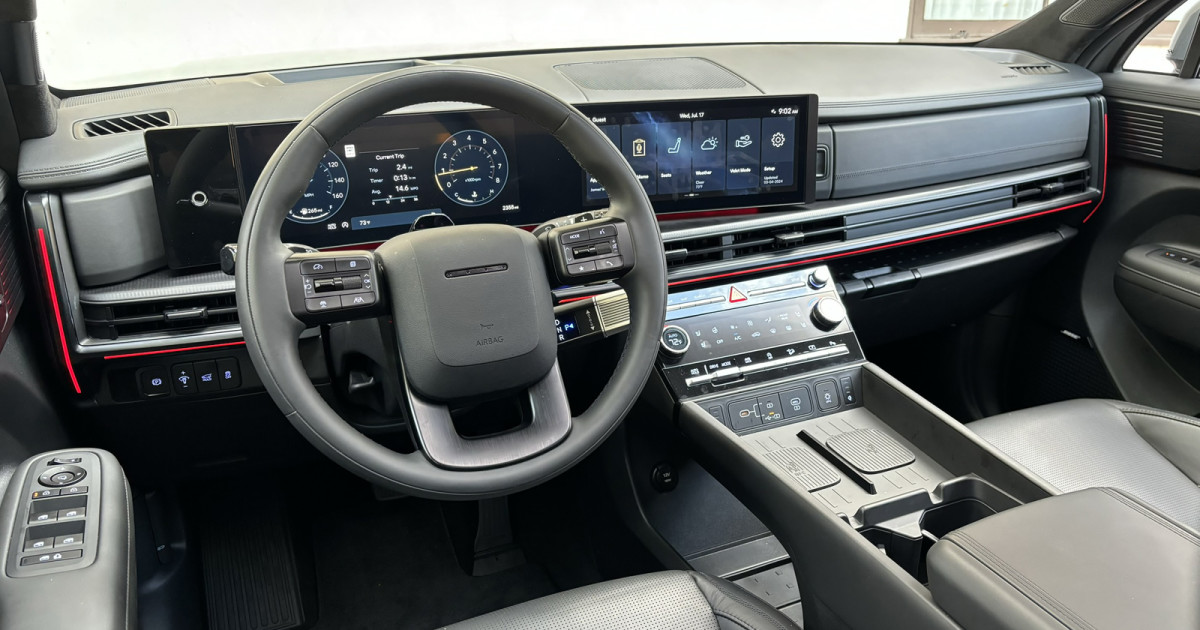 Hyundai Santa Fe Calligraphy Interior Review: More functional than fancy