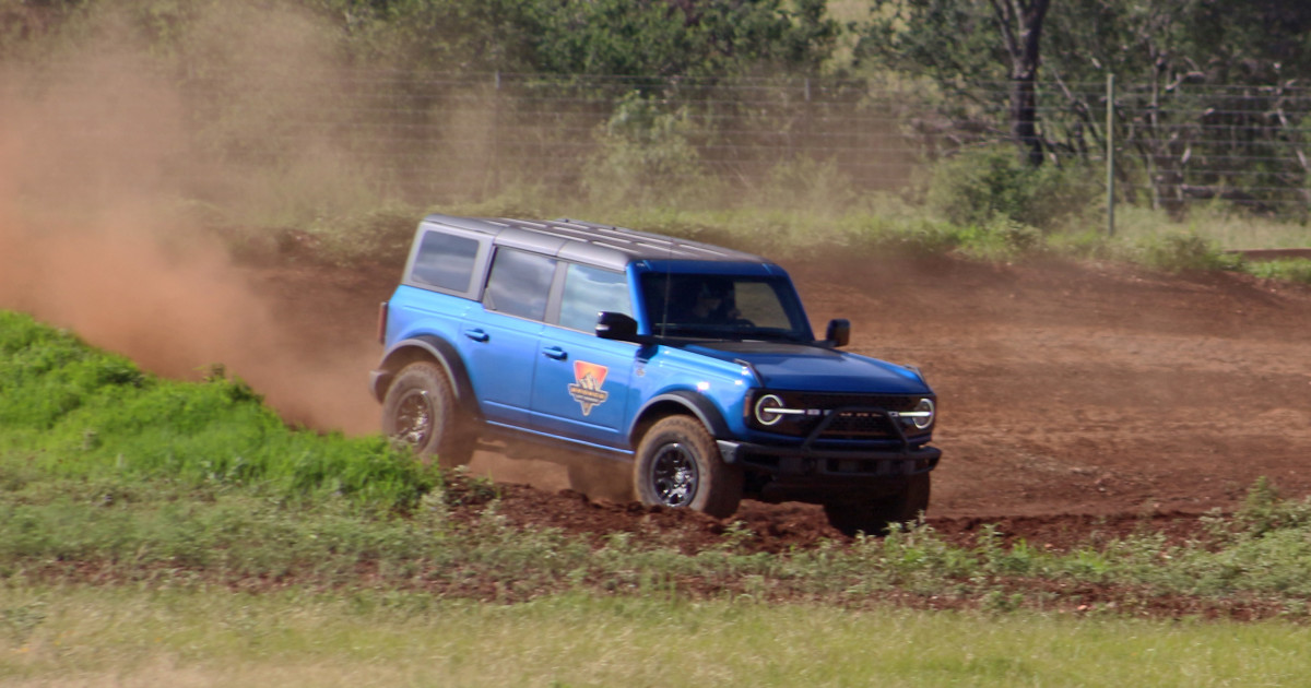 Ford to ship some replacement Bronco hard tops, complete cars this week