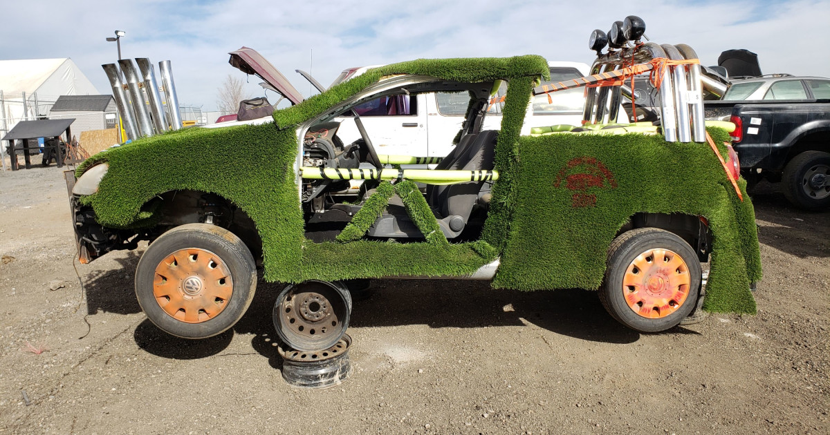 Junkyard Gem: 2008 Volkswagen R32 Astroturf Apocalypse Edition - Autoblog