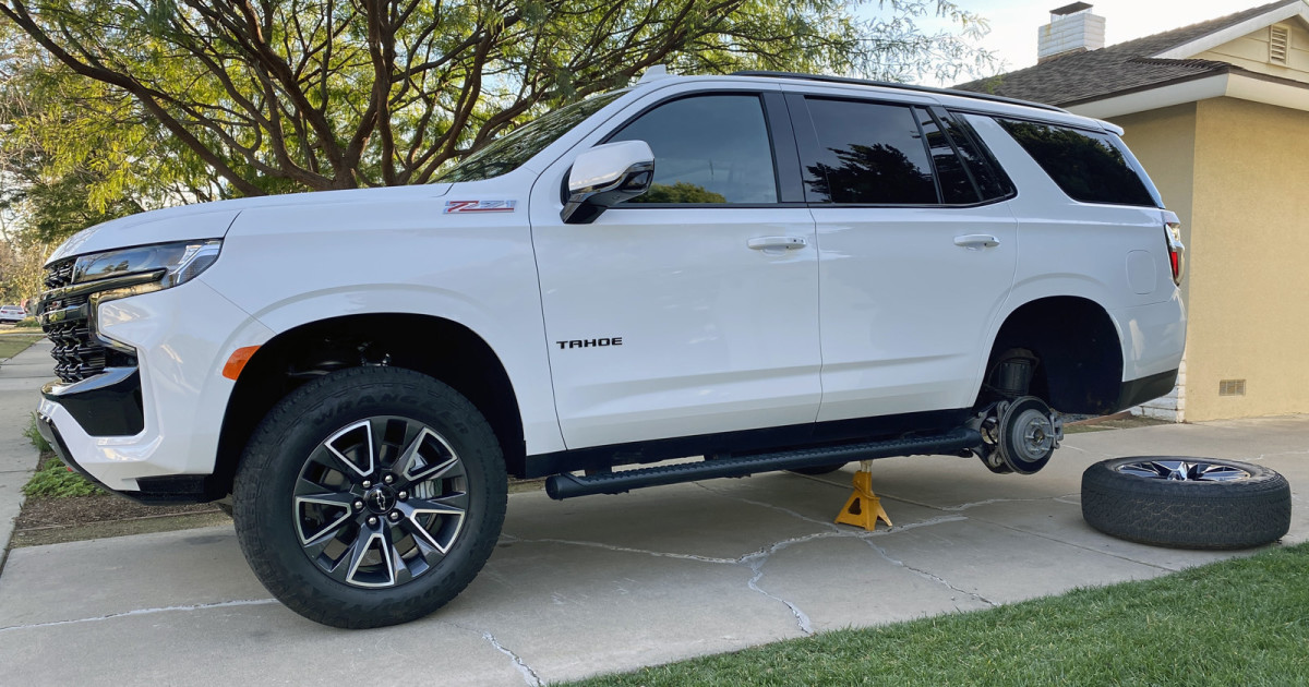 Did GM just say "eff it" with the new Tahoe/Yukon/etc's ground ...