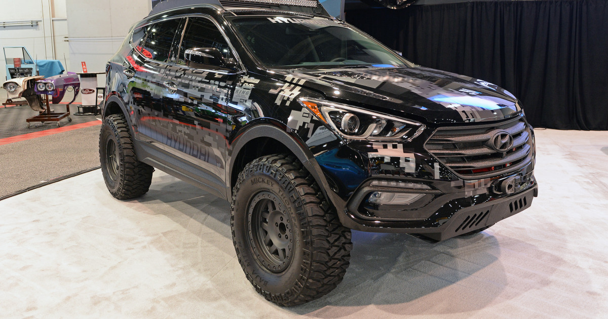 Hyundai and Rockstar team up to build Moab-inspired Santa Fe for SEMA