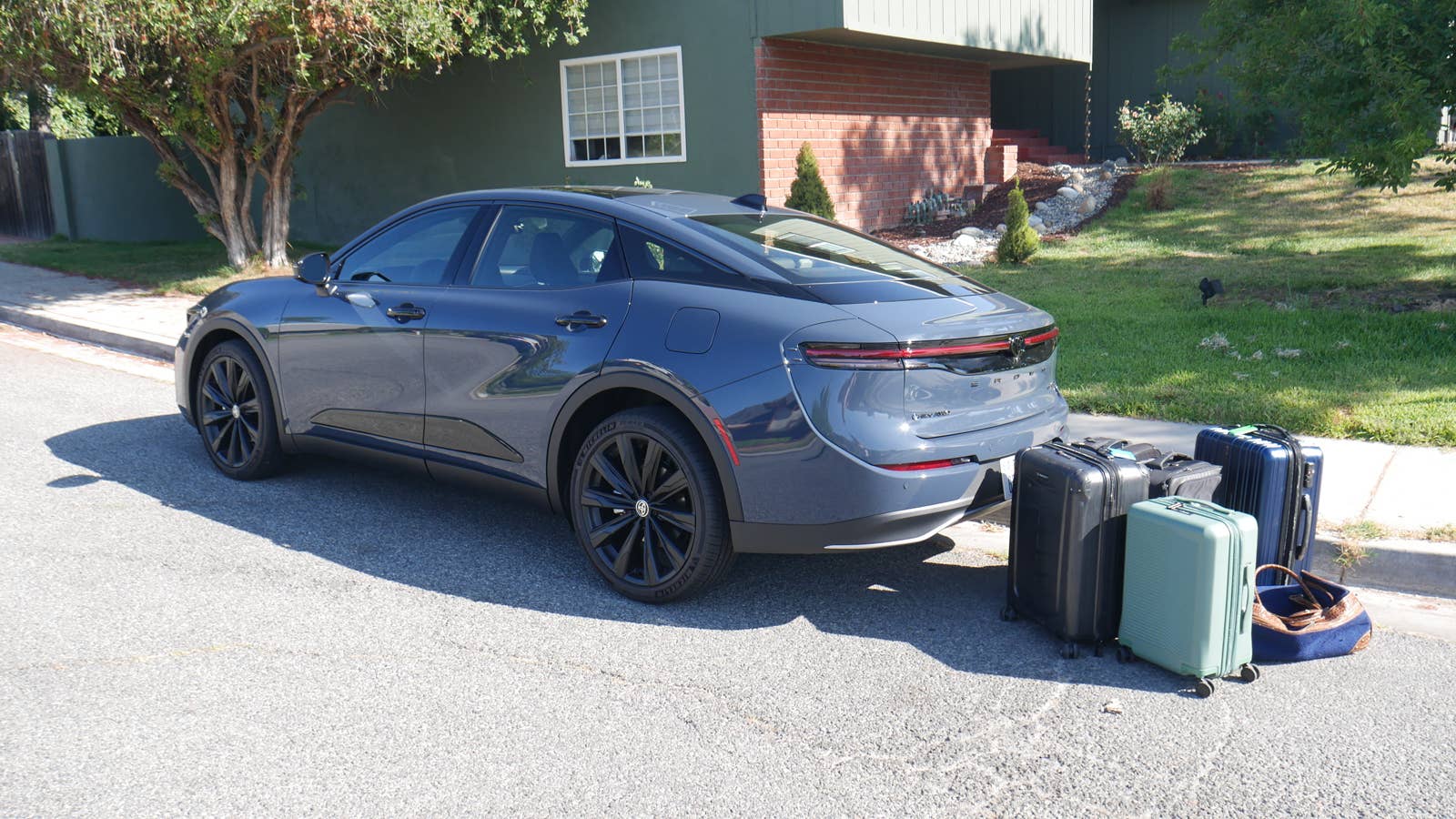 Toyota Crown Luggage Test: How big is the trunk? - Autoblog