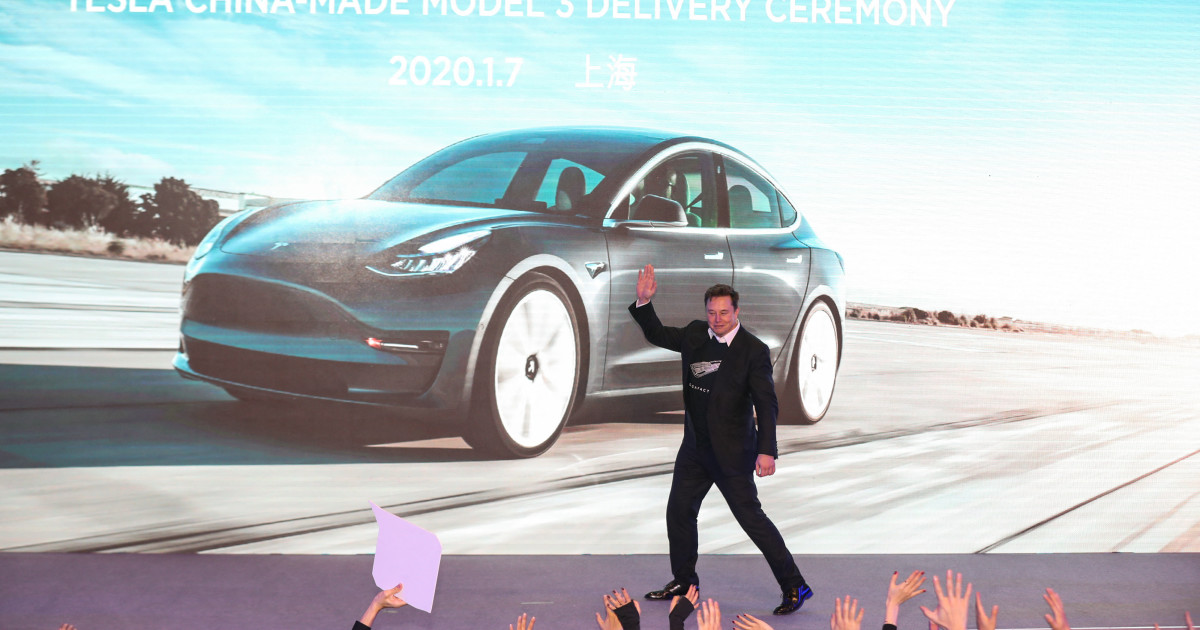 Tesla sues customers, reporters to silence negative press - Autoblog