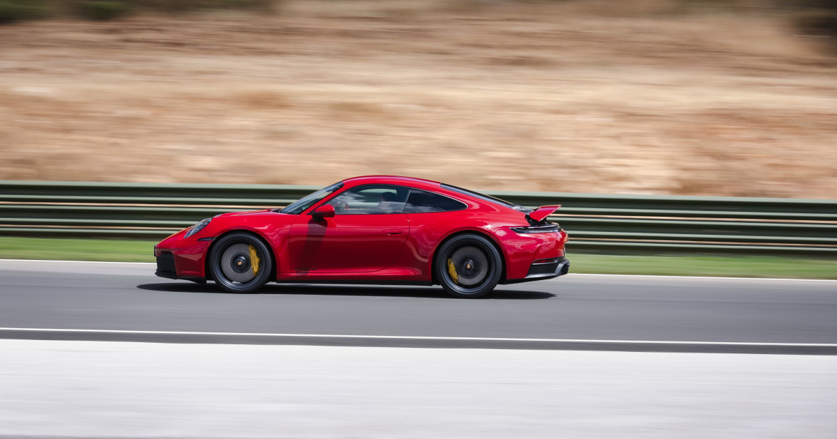 Porsche Re-Introduces Its Funky ‘Pasha’ Interior for the 2026 911 ...