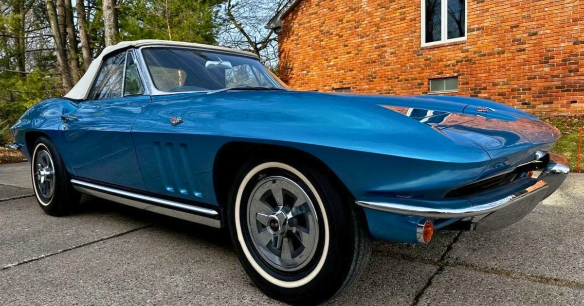 After 60 Years, This Rare Corvette’s Original Owner Is Letting Her Go ...