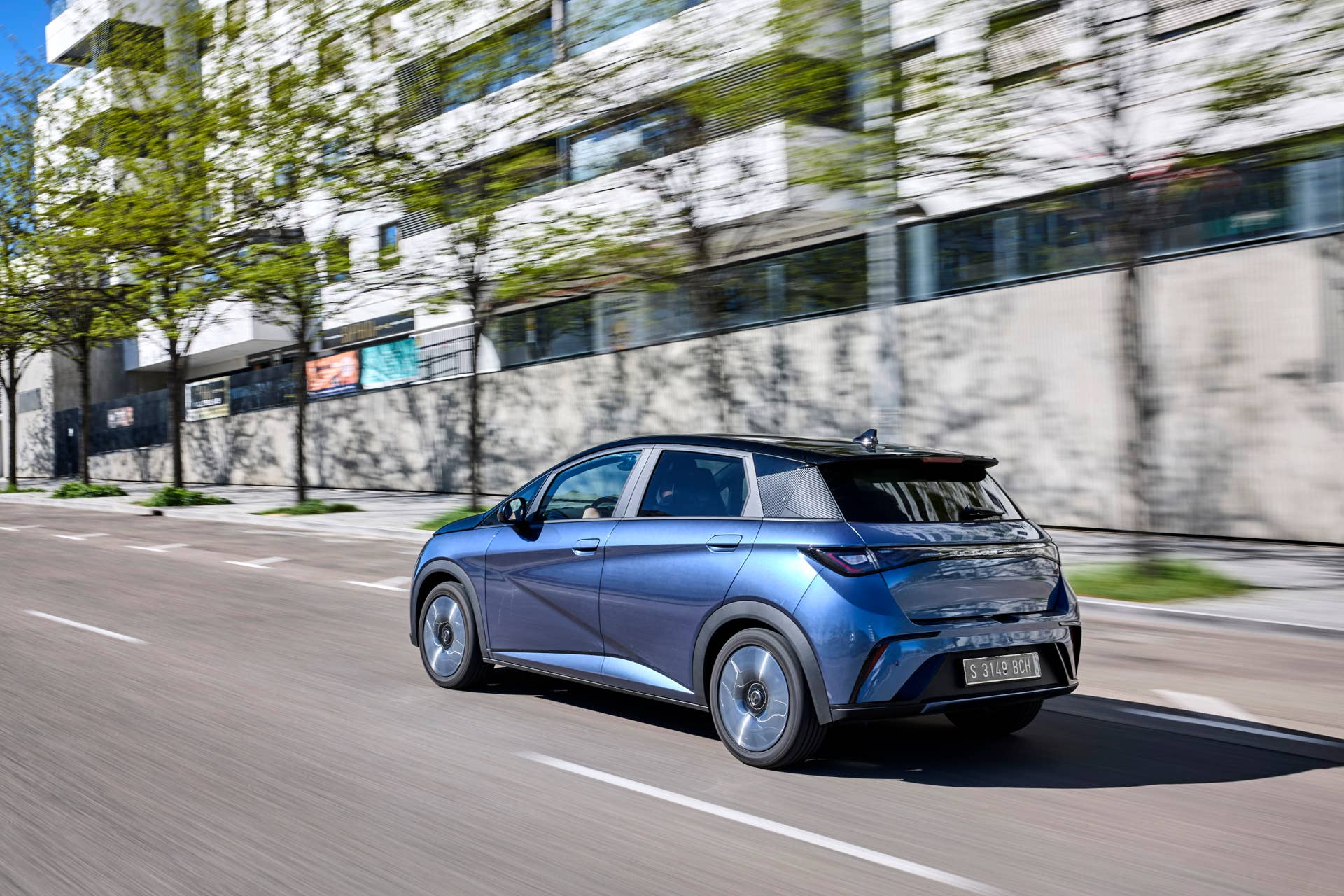 Why Cheap Chinese EVs Aren’t Invading the U.S. Market in 2025 - Autoblog