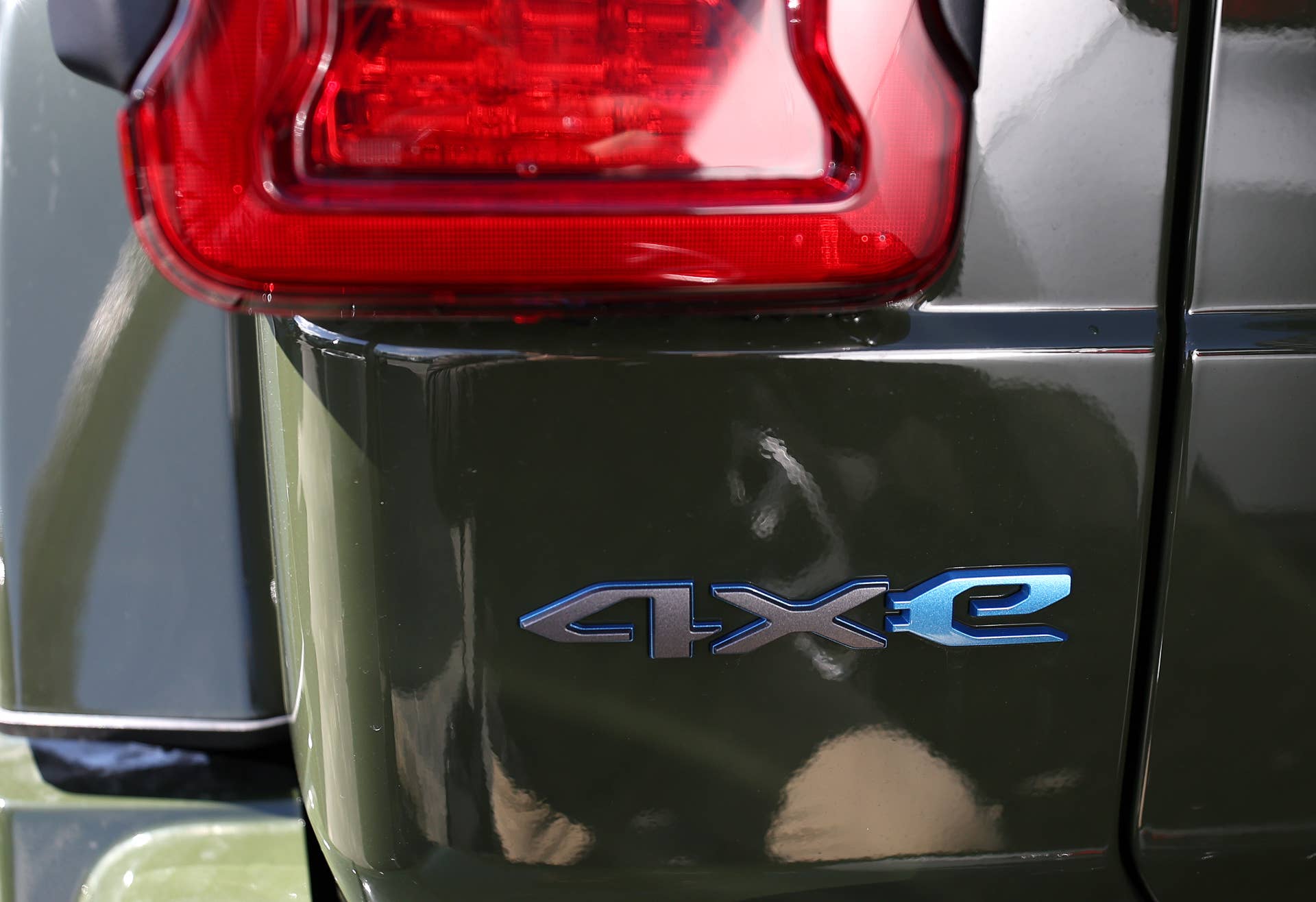 Stellantis Sued After Jeep 4xe Owners Told Not to Charge Their SUVs ...
