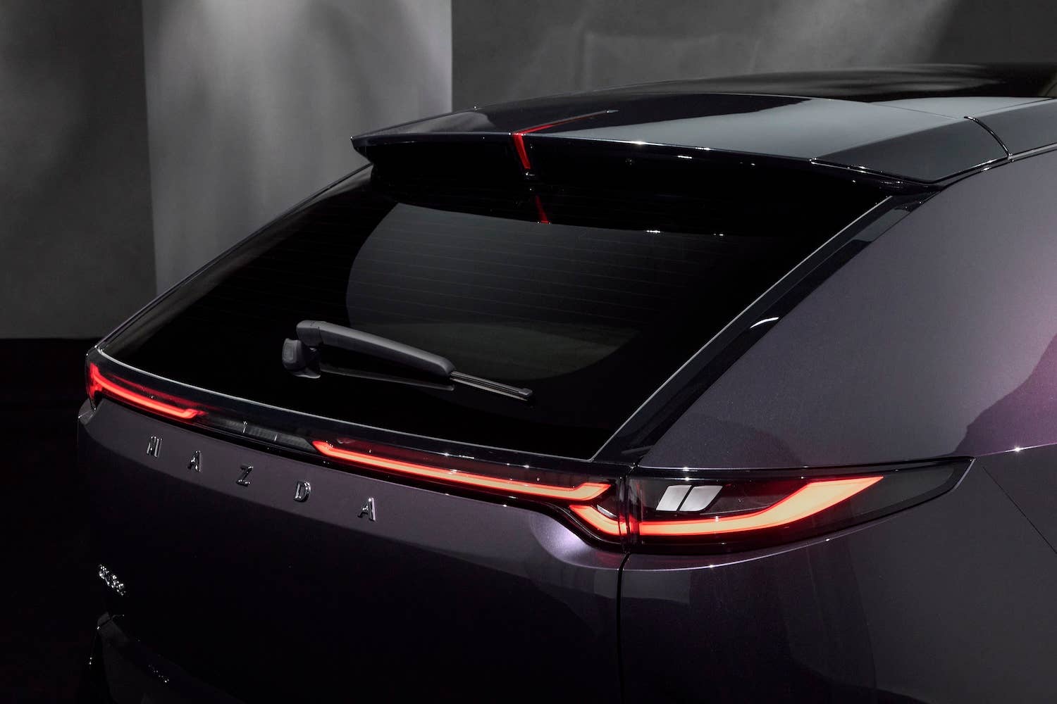 Mazda's New Electric SUV Has a 26-Inch Screen But There's a Catch With ...