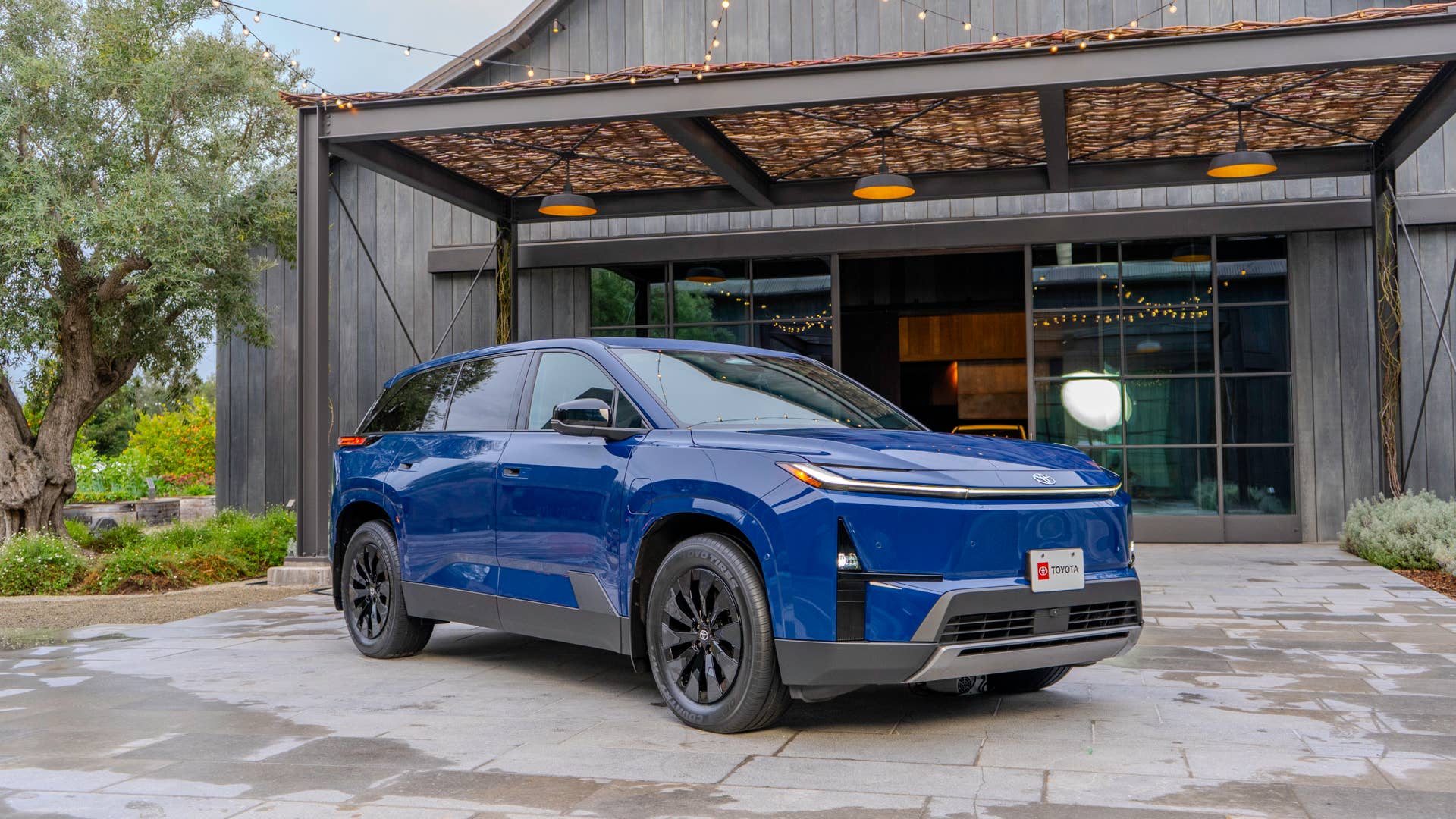 The 2027 Toyota Highlander Goes All-Electric: Exclusive First Look and ...