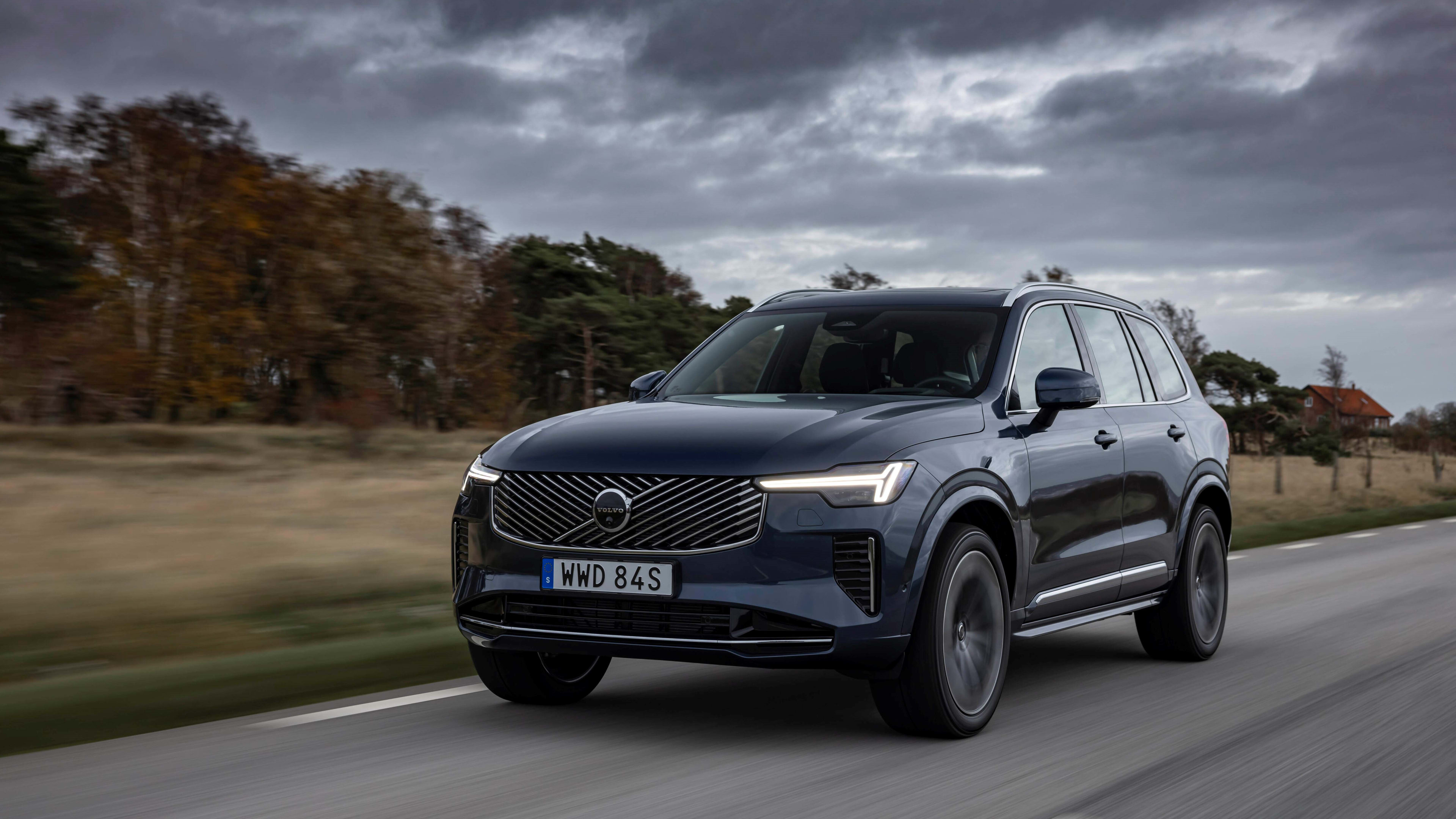 Every minivan you can buy in America in 2025