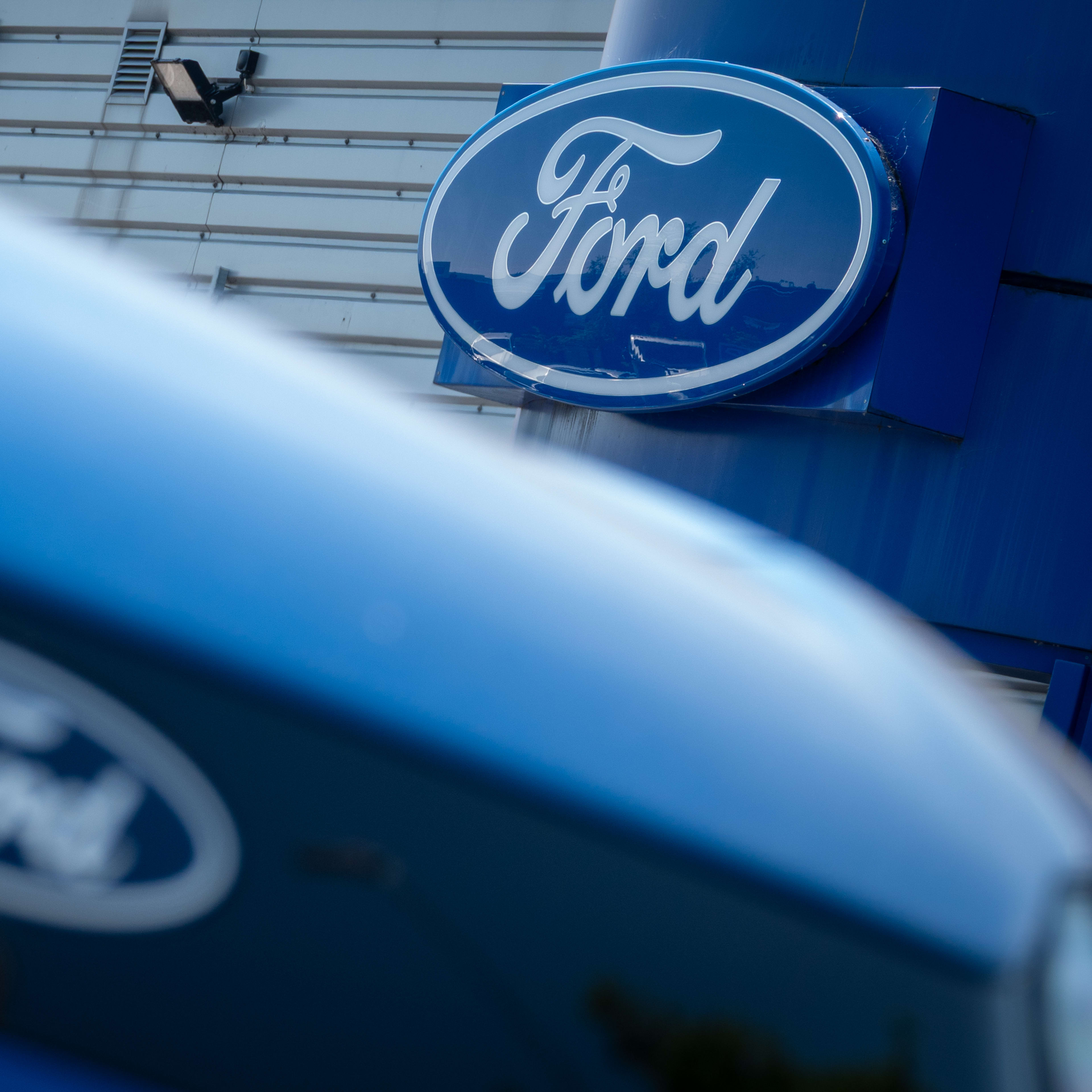 Ford’s Plug-In SUVs Face New Fire Risk — And There’s Still No Fix ...