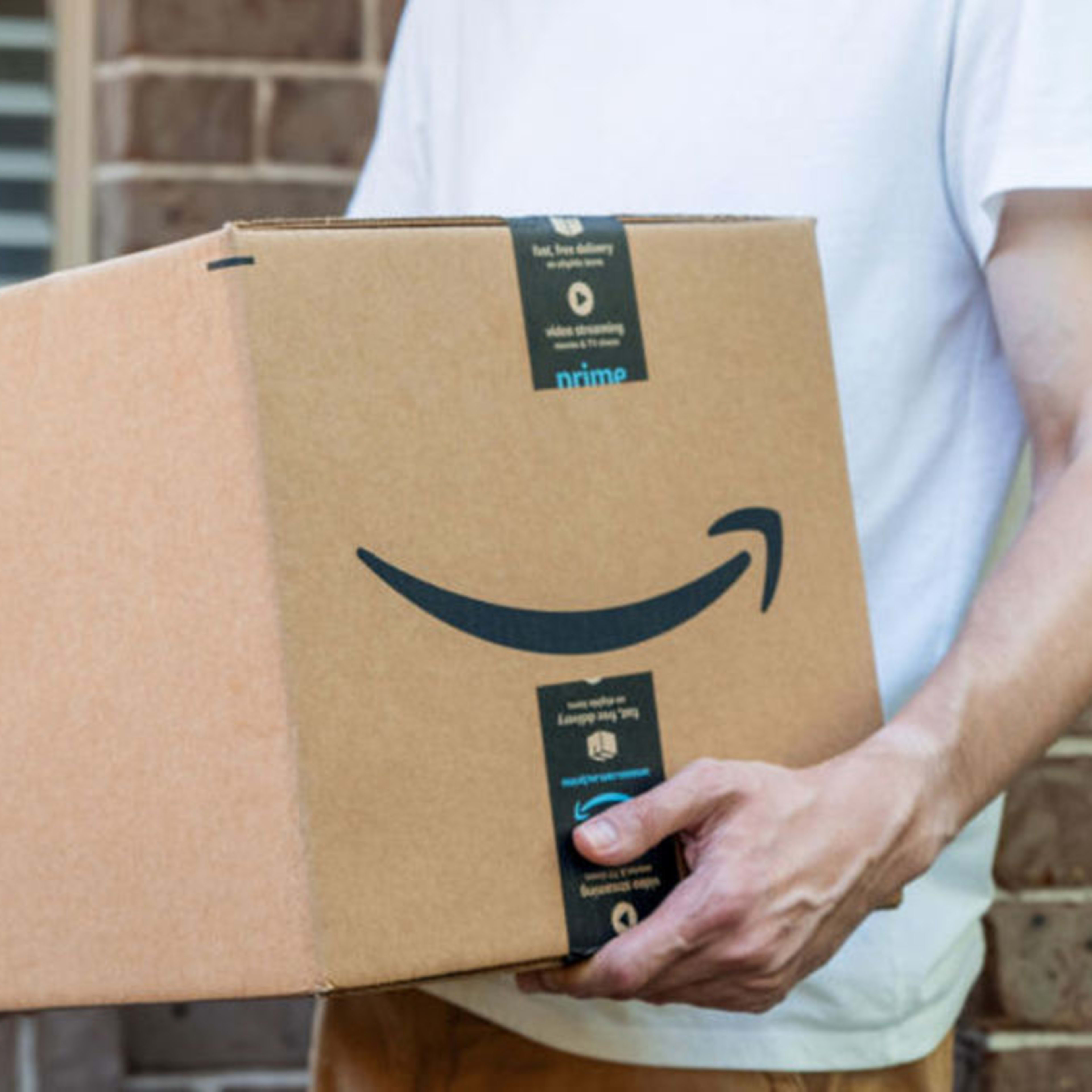 The Meagoes 48W Fast Car Charger Is 32% Off - Autoblog