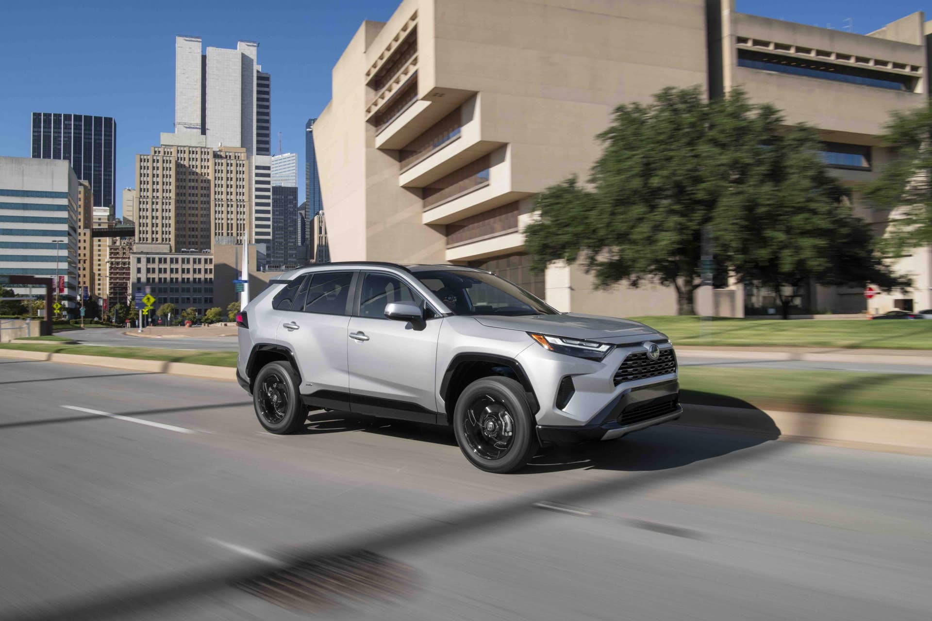 Toyota Recalls 591,000 Vehicles Over 12.3-Inch Dashboard Display Glitch ...