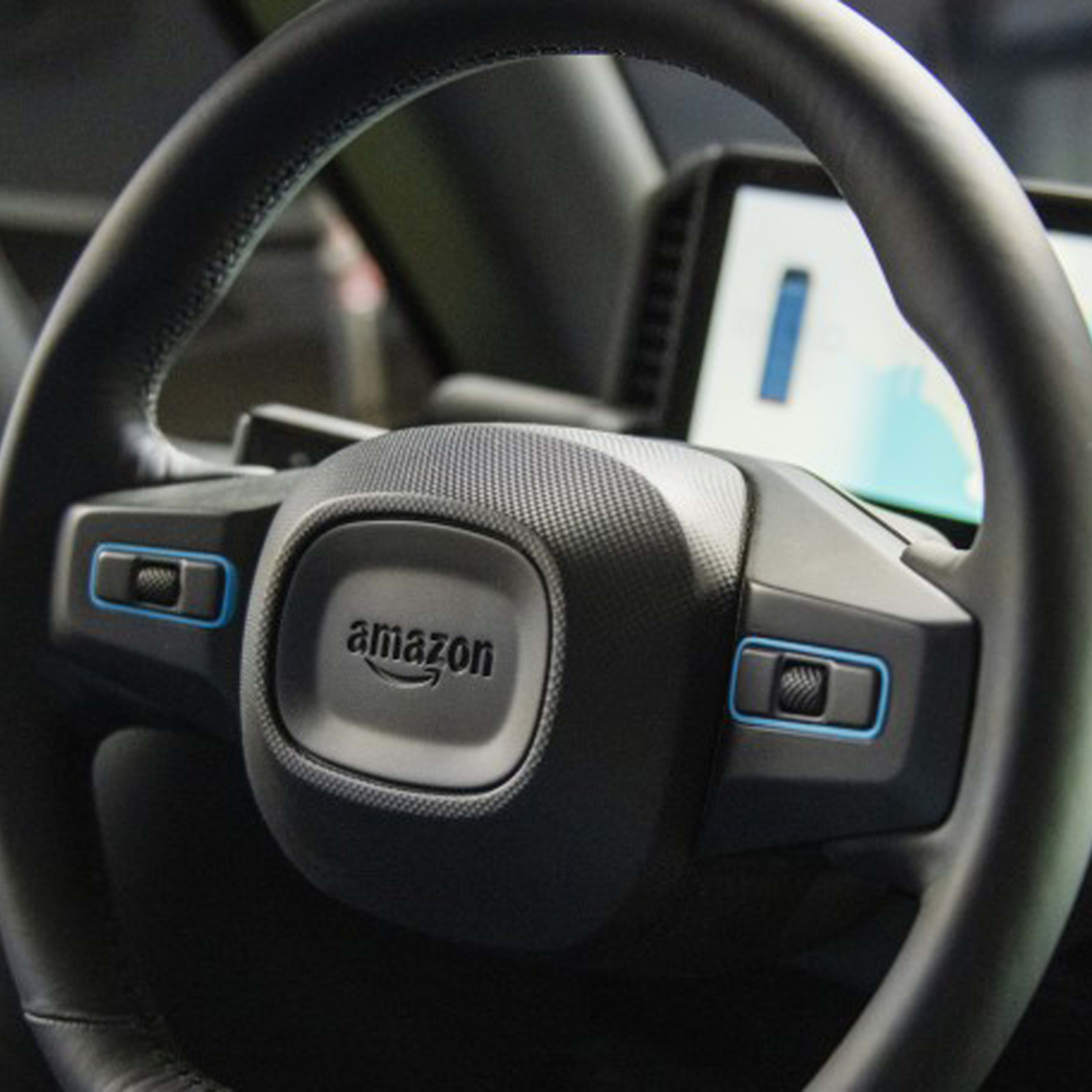 The Anker 3-Port Car Charger Is 37% Off - Autoblog