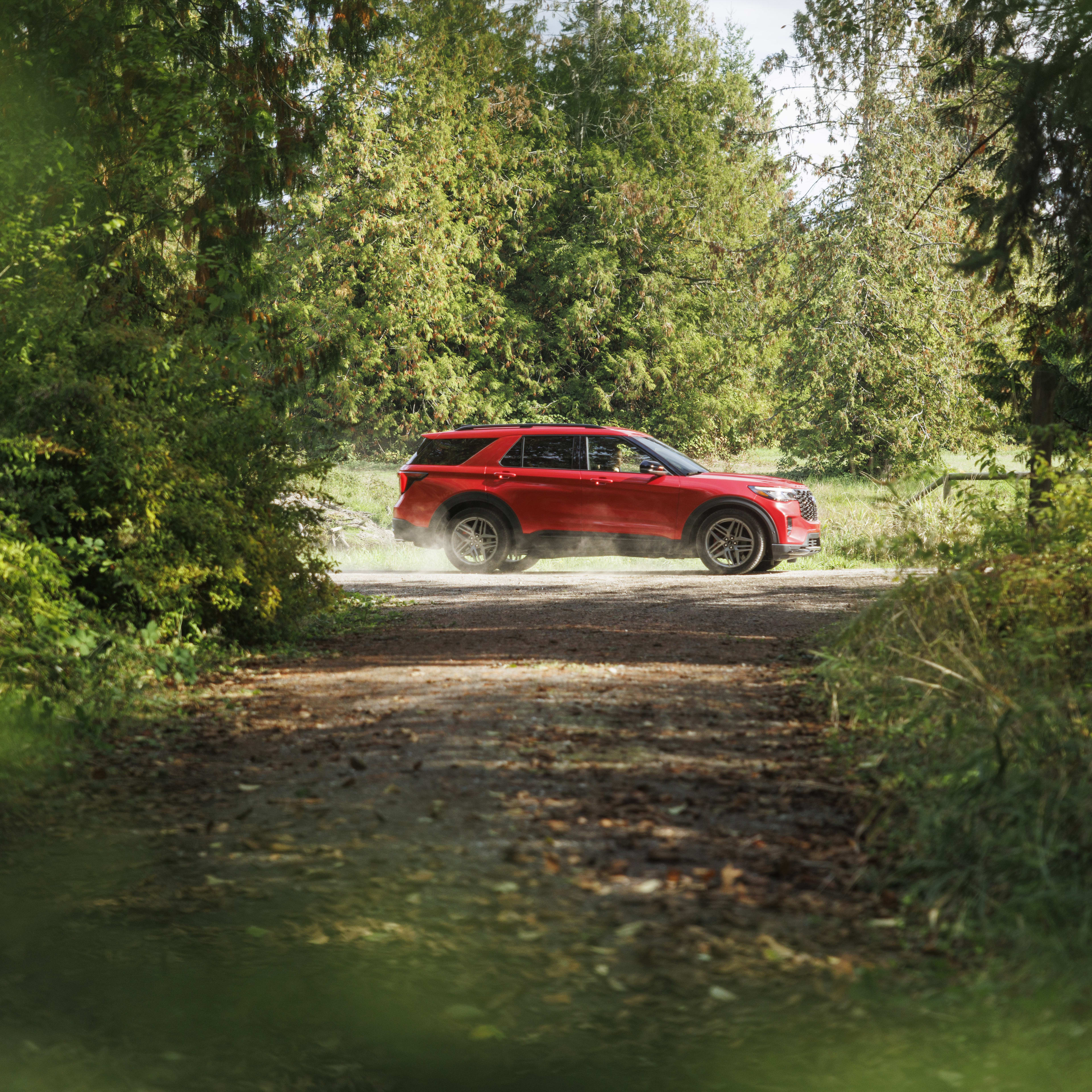 Aston Martin Dealer Offers Unpassable 2025 Vantage Lease Deal for ...