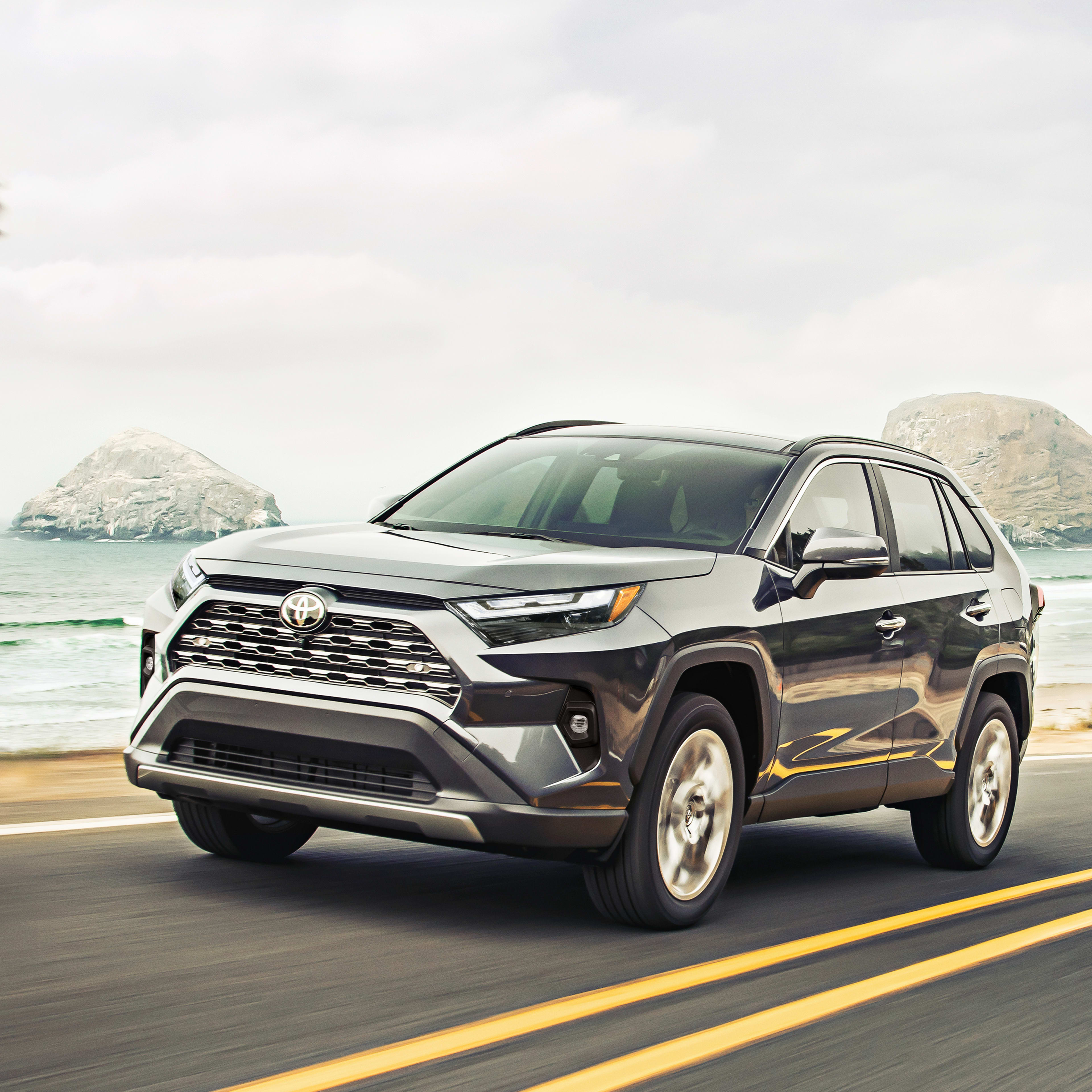 Toyota Drops Accord-Beating Camry Lease Deal For October - Autoblog